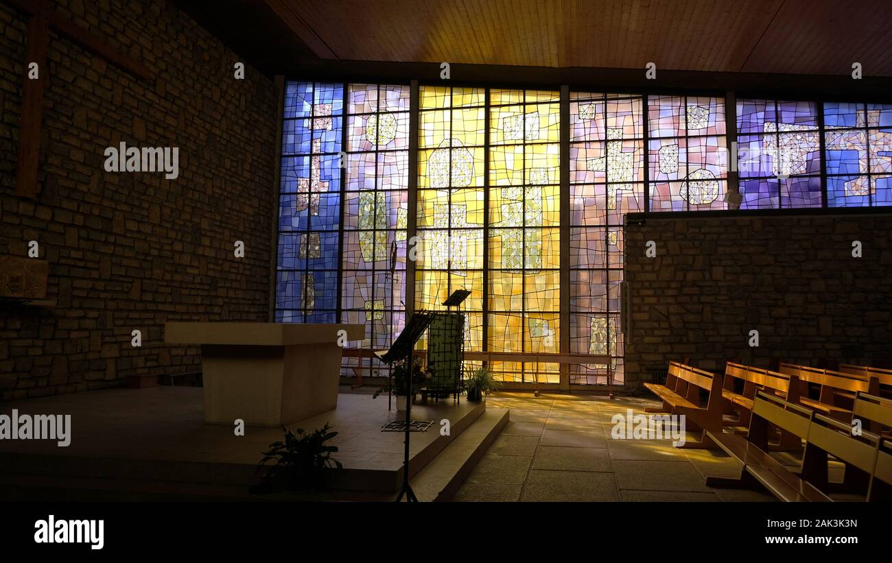 Full length windows hi-res stock photography and images - Alamy