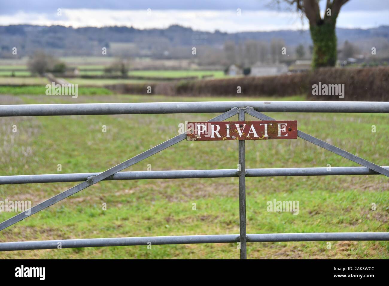 Metal farm gate hi-res stock photography and images - Alamy