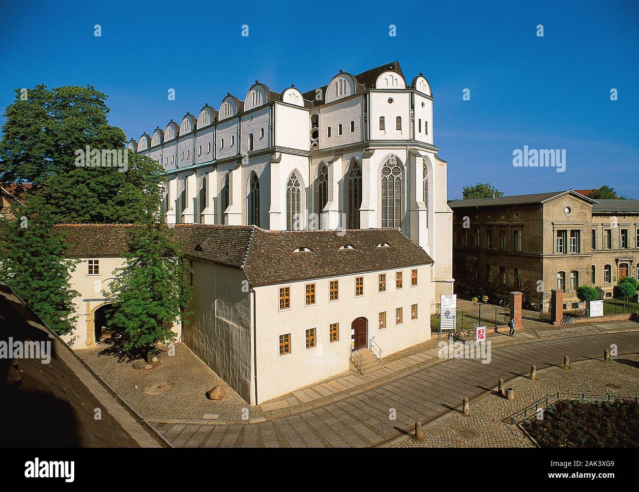 Fourteenth century monastery hi-res stock photography and images - Alamy
