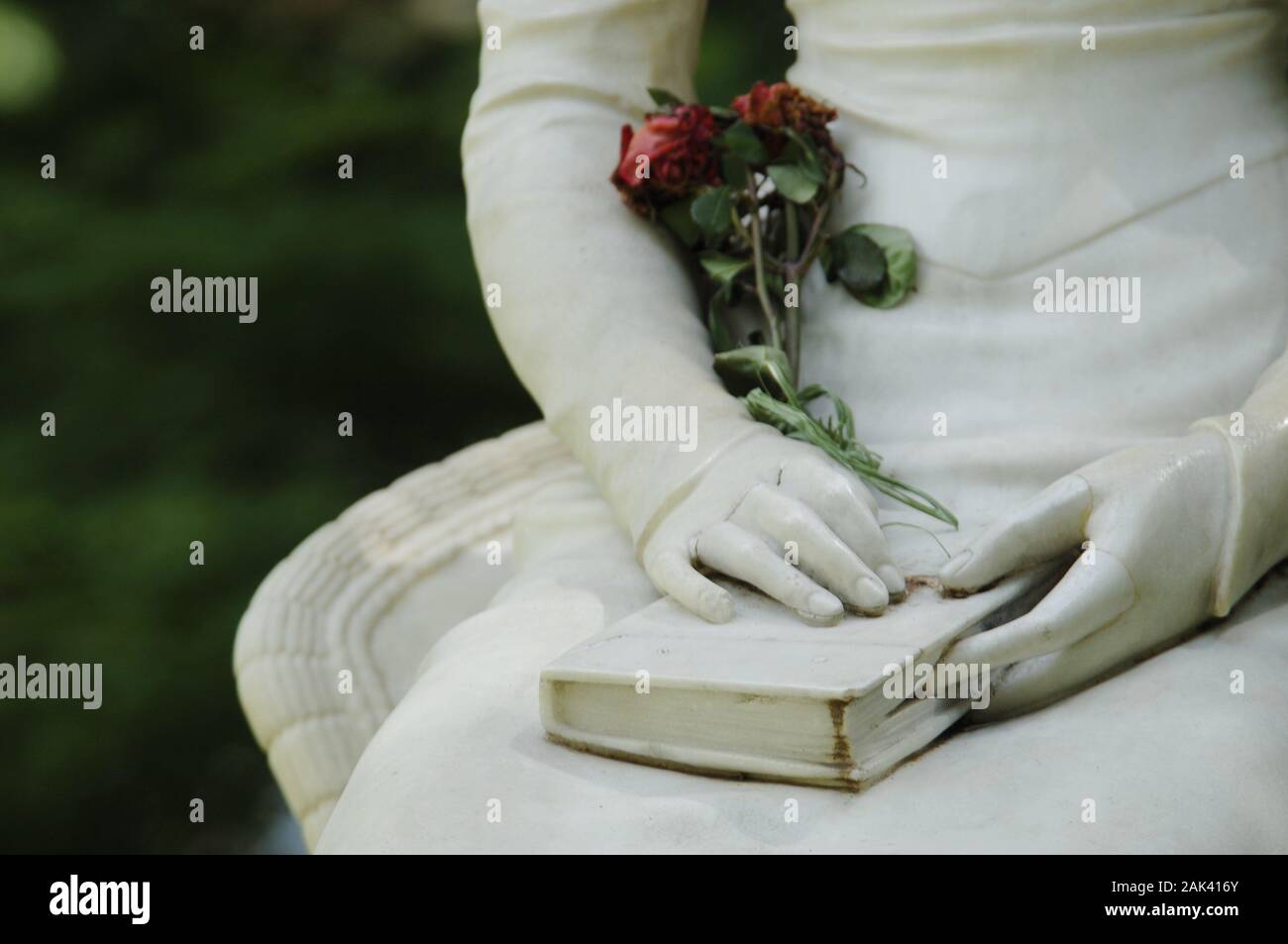 Sisi-Denkmal auf der Passerpromenade im Kurpark von Meran, Südtirol ...