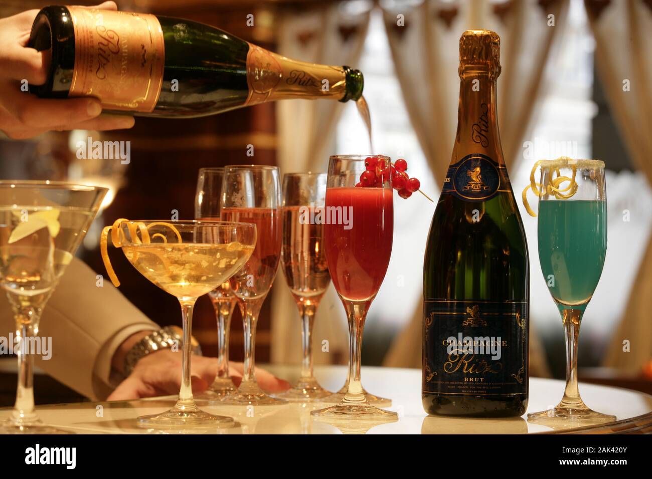 Rivoli Bar im Ritz Hotel, London, Großbritannien | usage worldwide ...