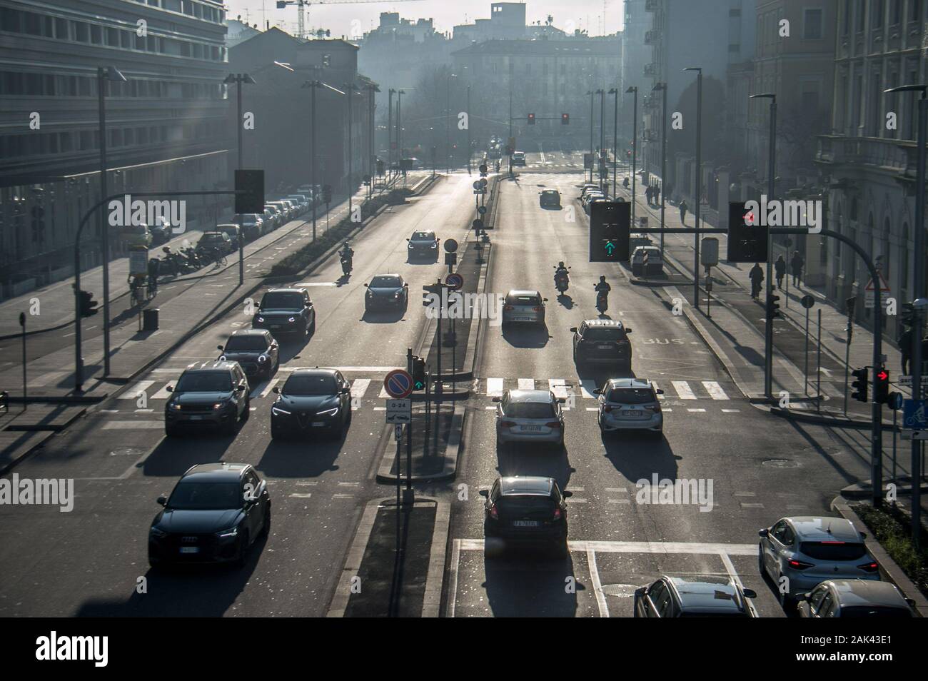 Air pollution milan hi-res stock photography and images - Alamy