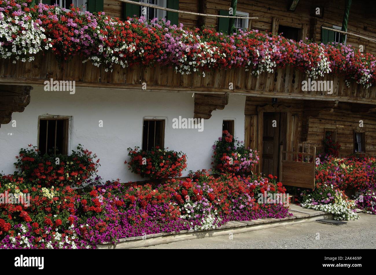 Bauernhaus tirol hi-res stock photography and images - Alamy