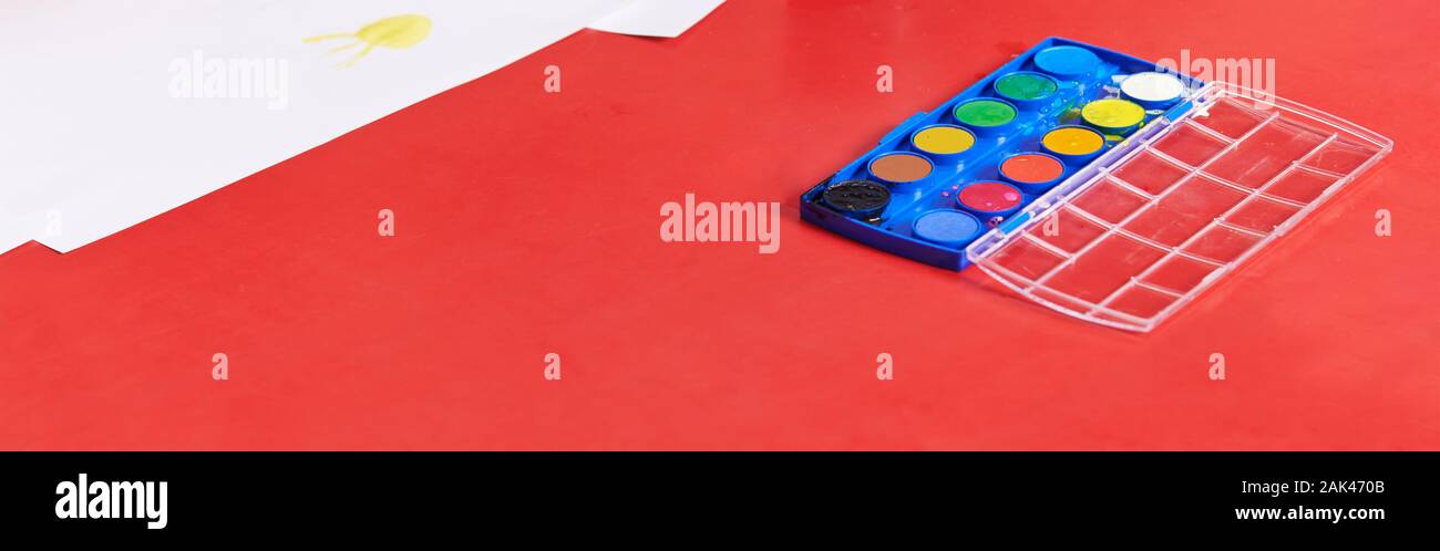 Colorbox hi-res stock photography and images - Alamy