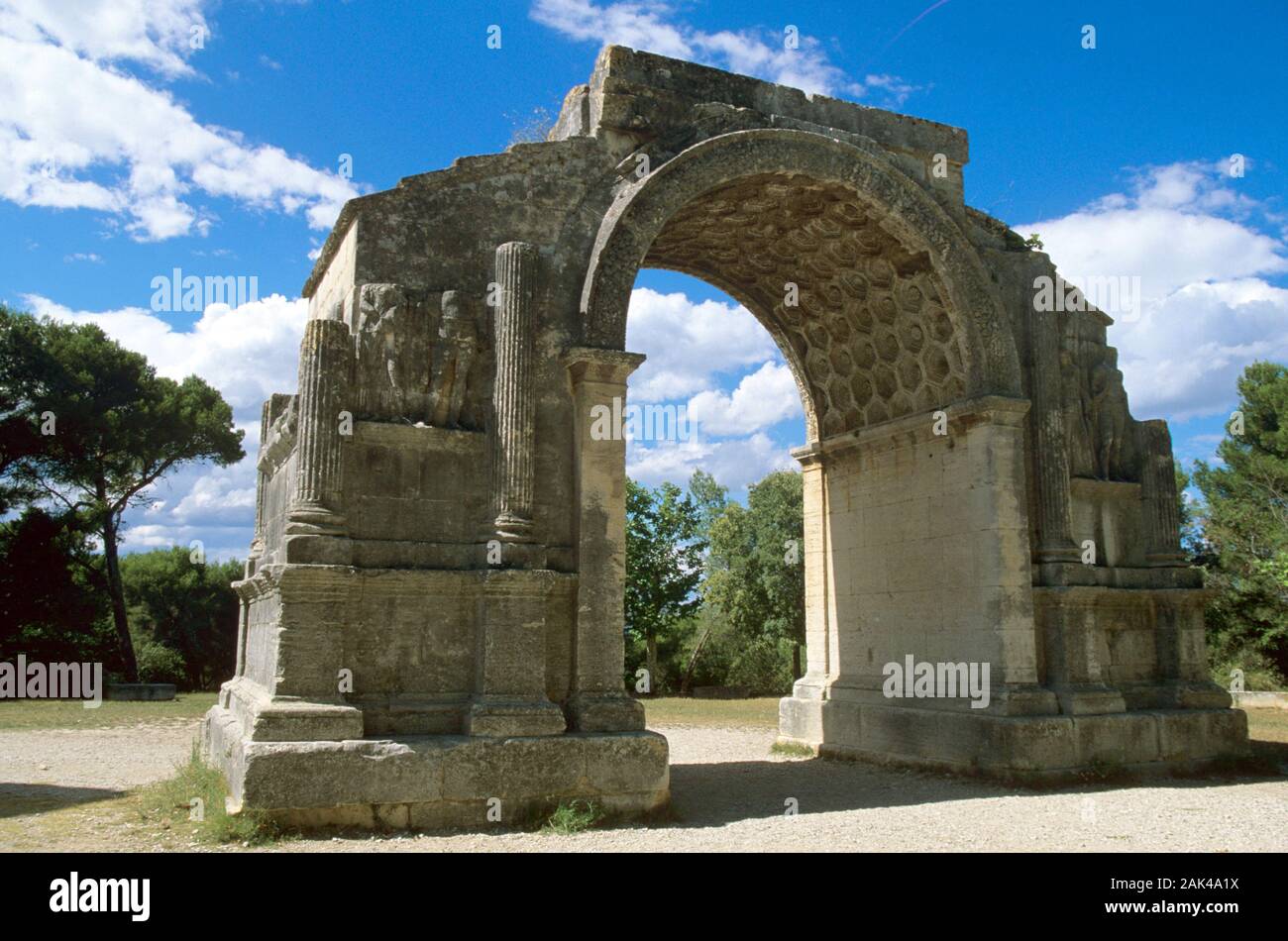 France: Provence - Historic Triumphant Arch of Roman Settlement Glanum ...