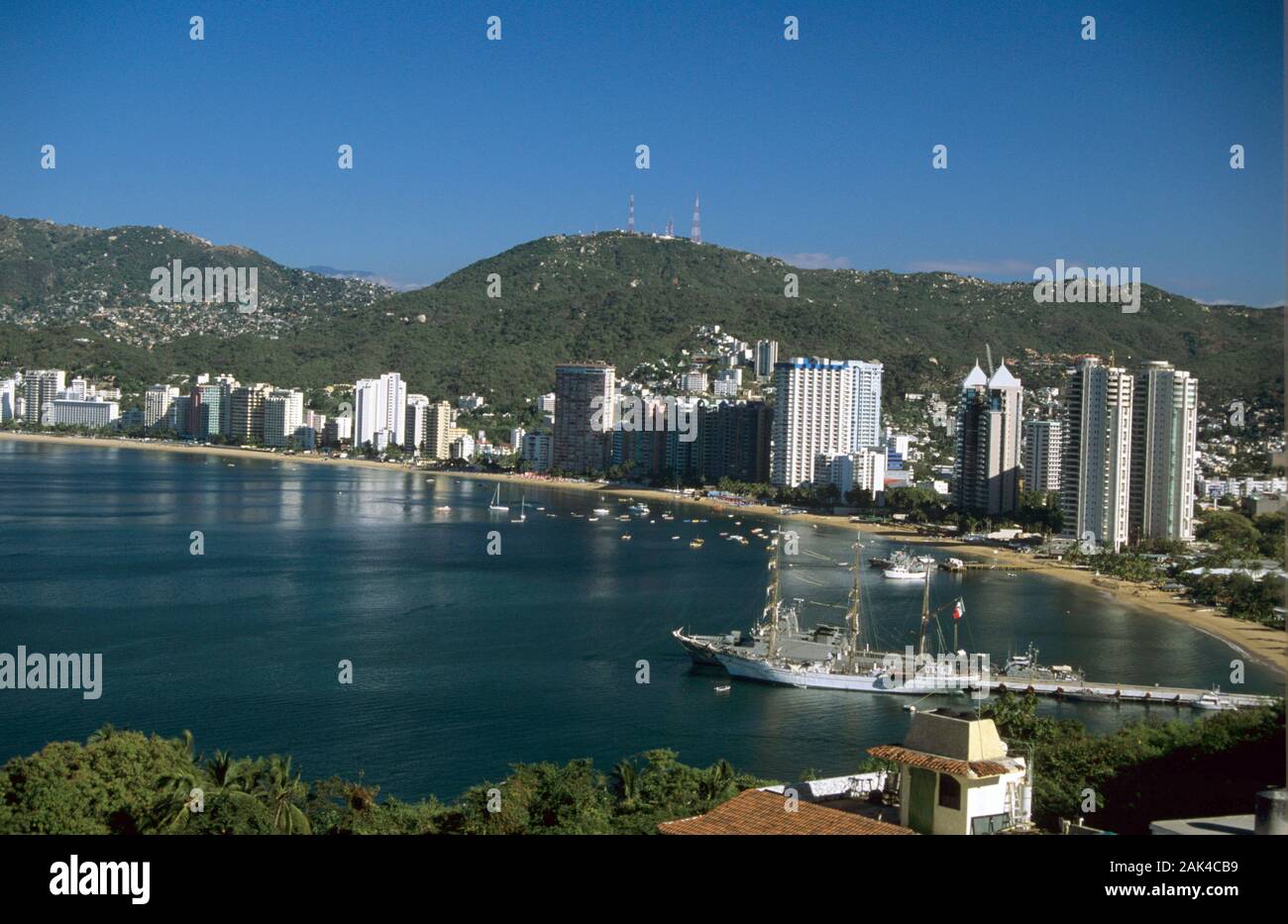 Mexico: Multi-storey Buildings at Acapulco Bay, Pacific holiday ...