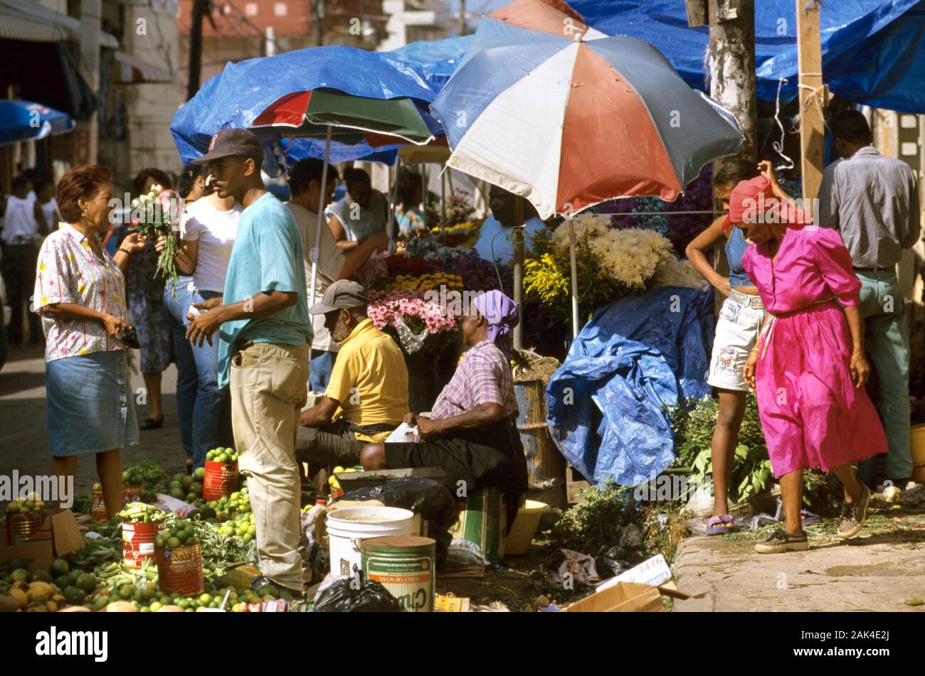 Market stall santo domingo hi-res stock photography and images - Alamy