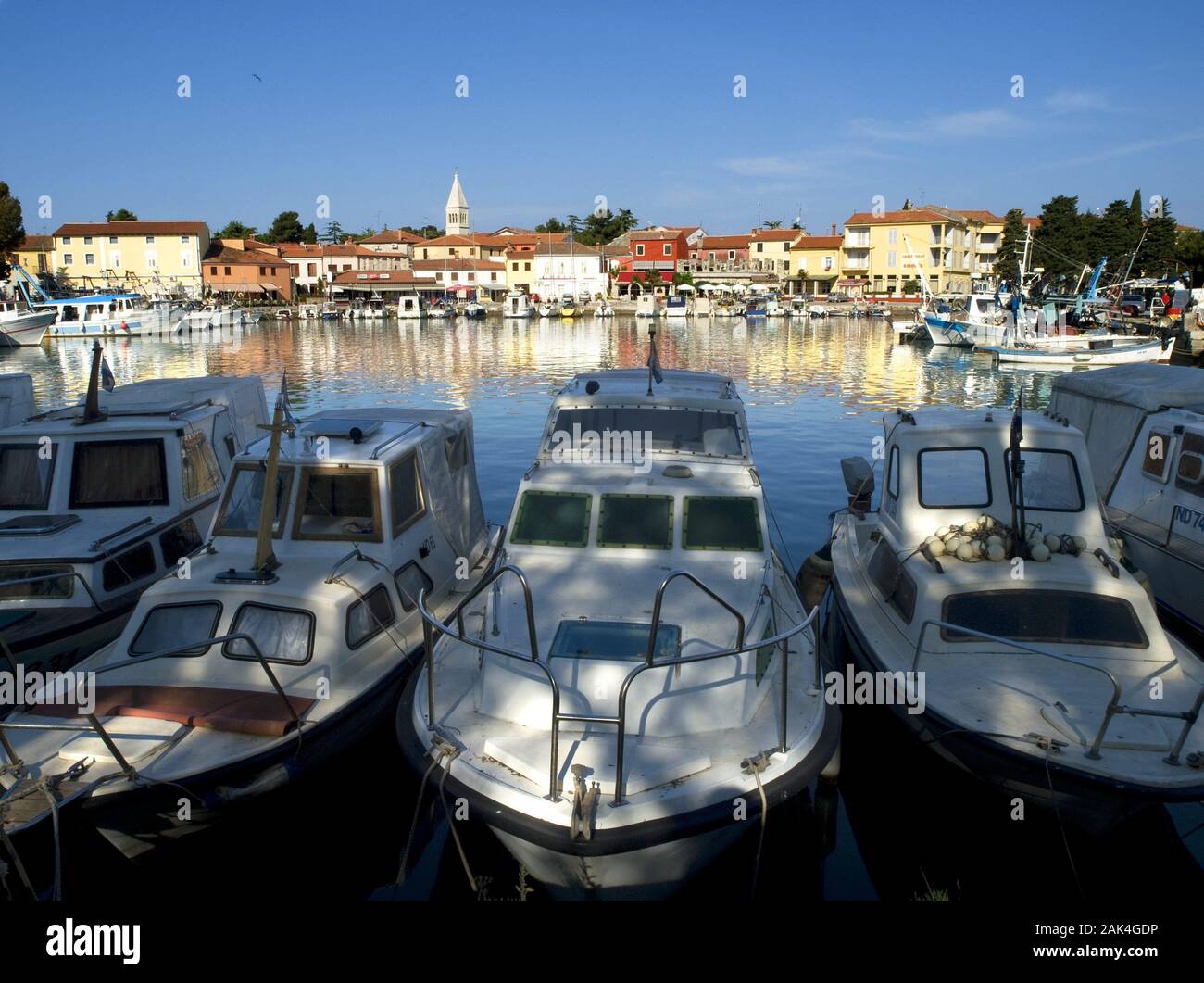 Hafen von Novigrad, Kroatien | usage worldwide Stock Photo - Alamy