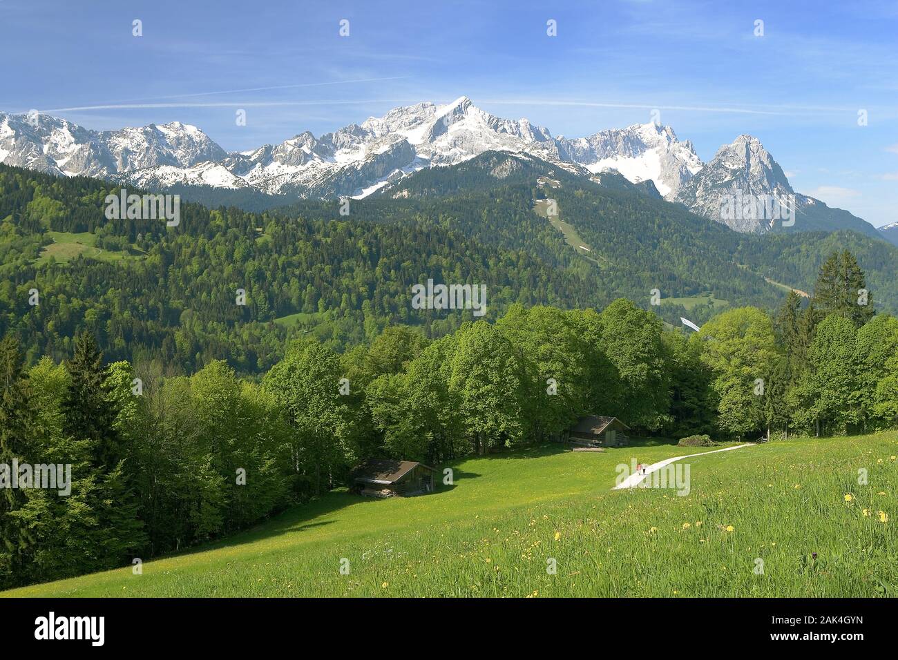 Blick auf wettersteingebirge mit waxenstein hi-res stock photography ...