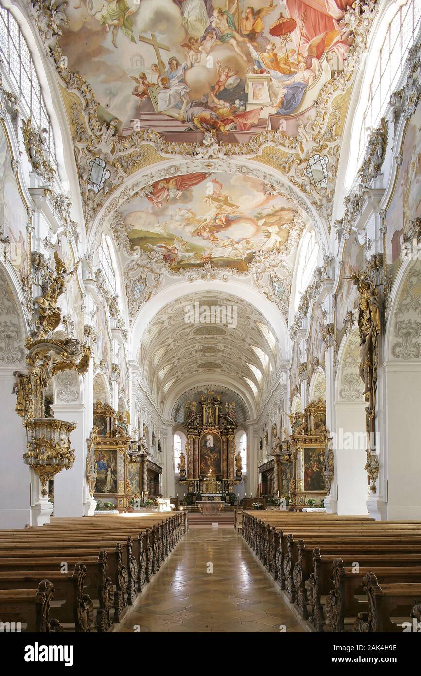 Klosterkirche in Steingaden: Blick durch das Mittelschiff in den Altarraum, Oberbayern | usage ...
