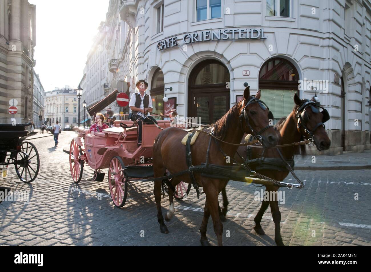 Vor dem cafe hi-res stock photography and images - Alamy