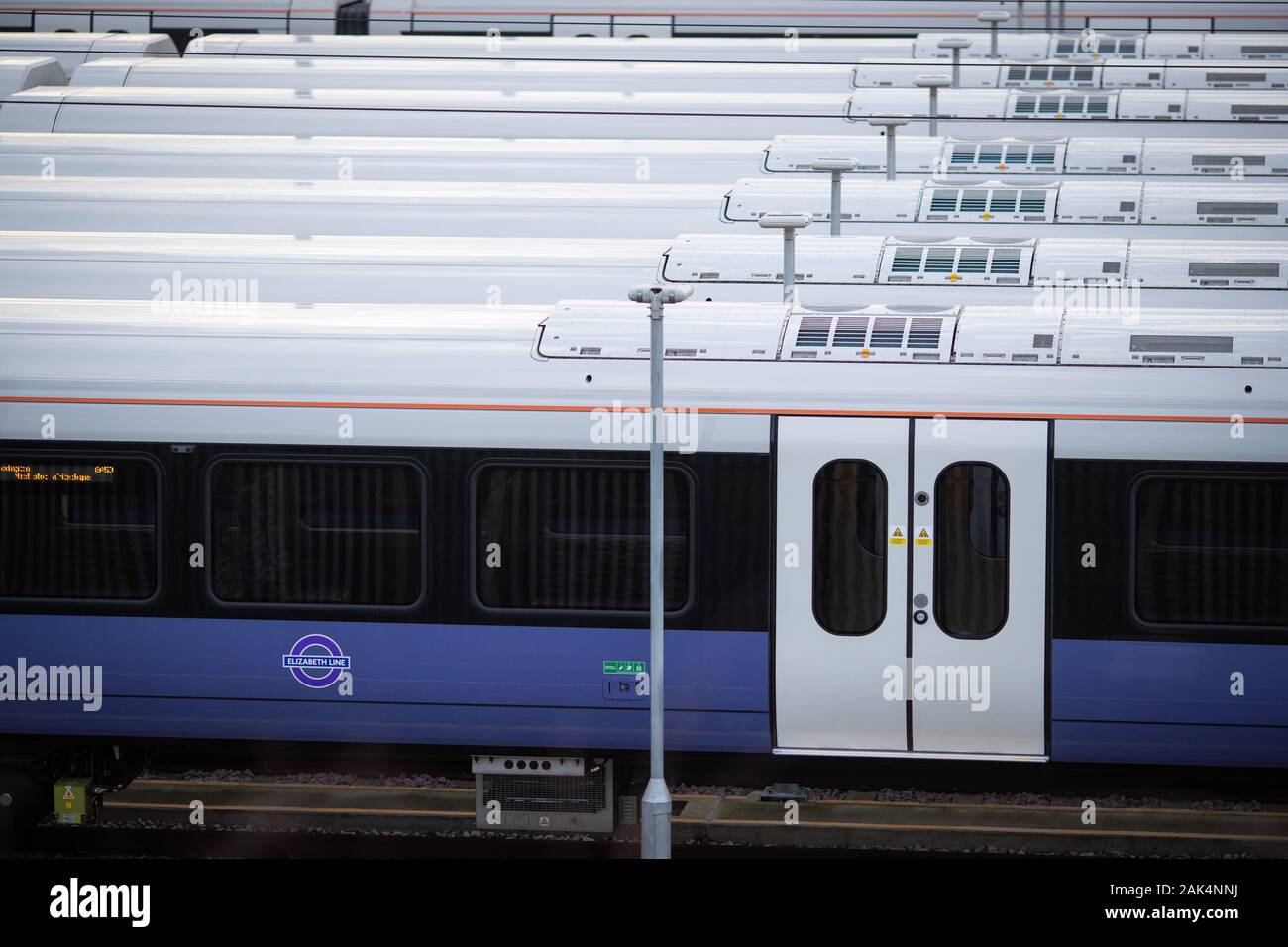 Elizabeth line train london hi-res stock photography and images - Alamy