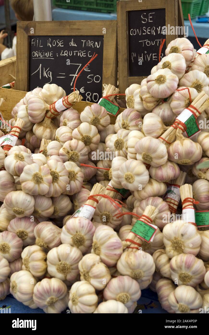 Markt auf dem Place de la Republique in Perpignan, Südfrankreich ...
