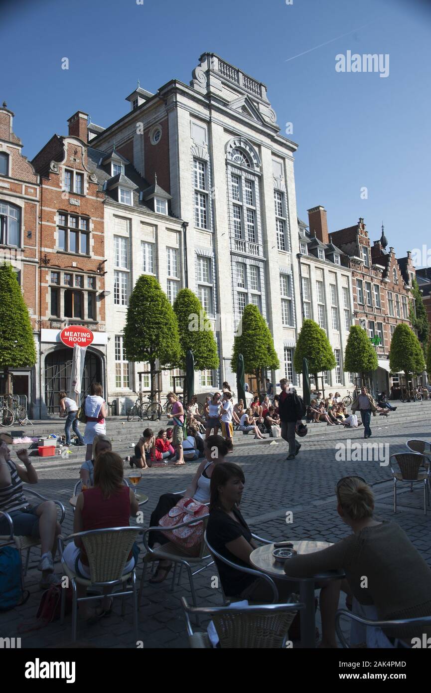 Leuven oude markt hi-res stock photography and images - Alamy