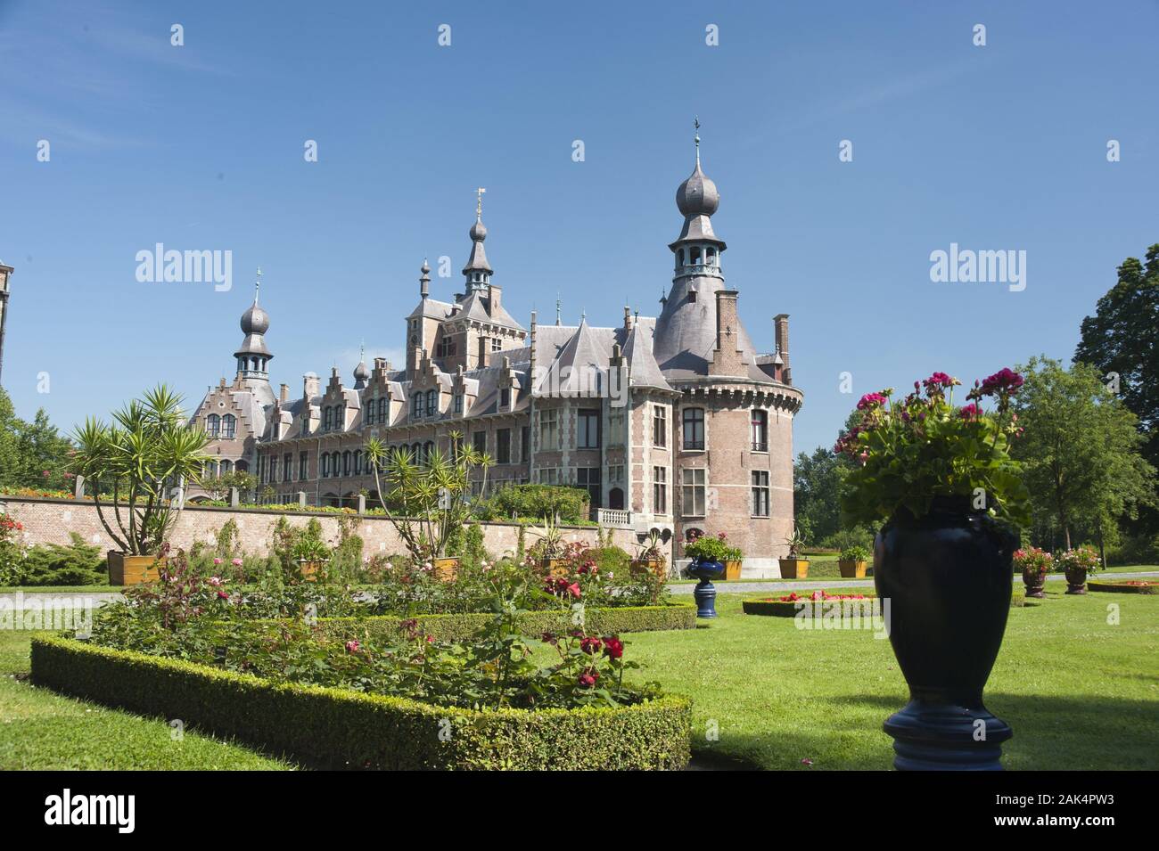 Ooidonk castle hi-res stock photography and images - Alamy