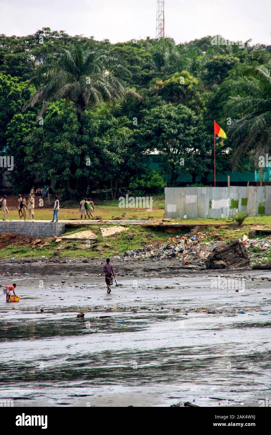Conakry people people hi-res stock photography and images - Alamy
