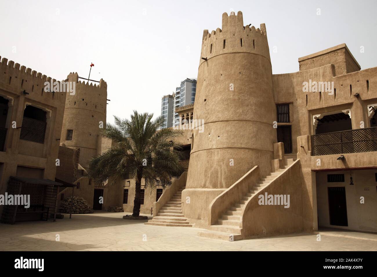 Ajman: Innenhof des Ajman Museum im alten Fort, Dubai | usage worldwide ...