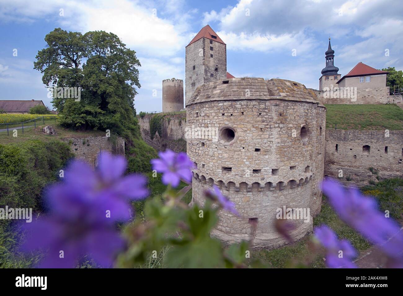 Querfurt: Burg Querfurt mit Rundturm Dicker Heinrich, Pariser Turm ...