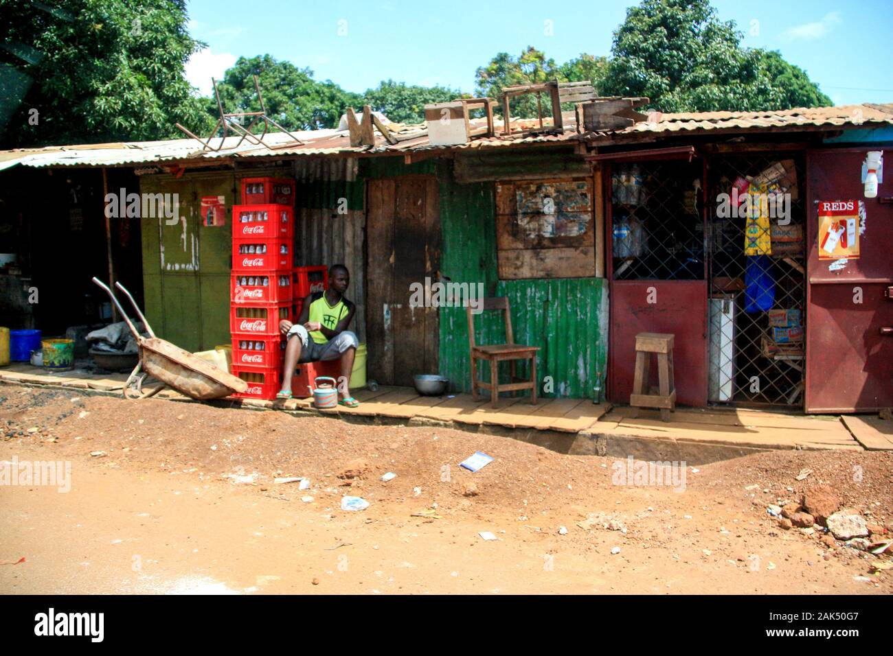 Slum bar hi-res stock photography and images - Alamy