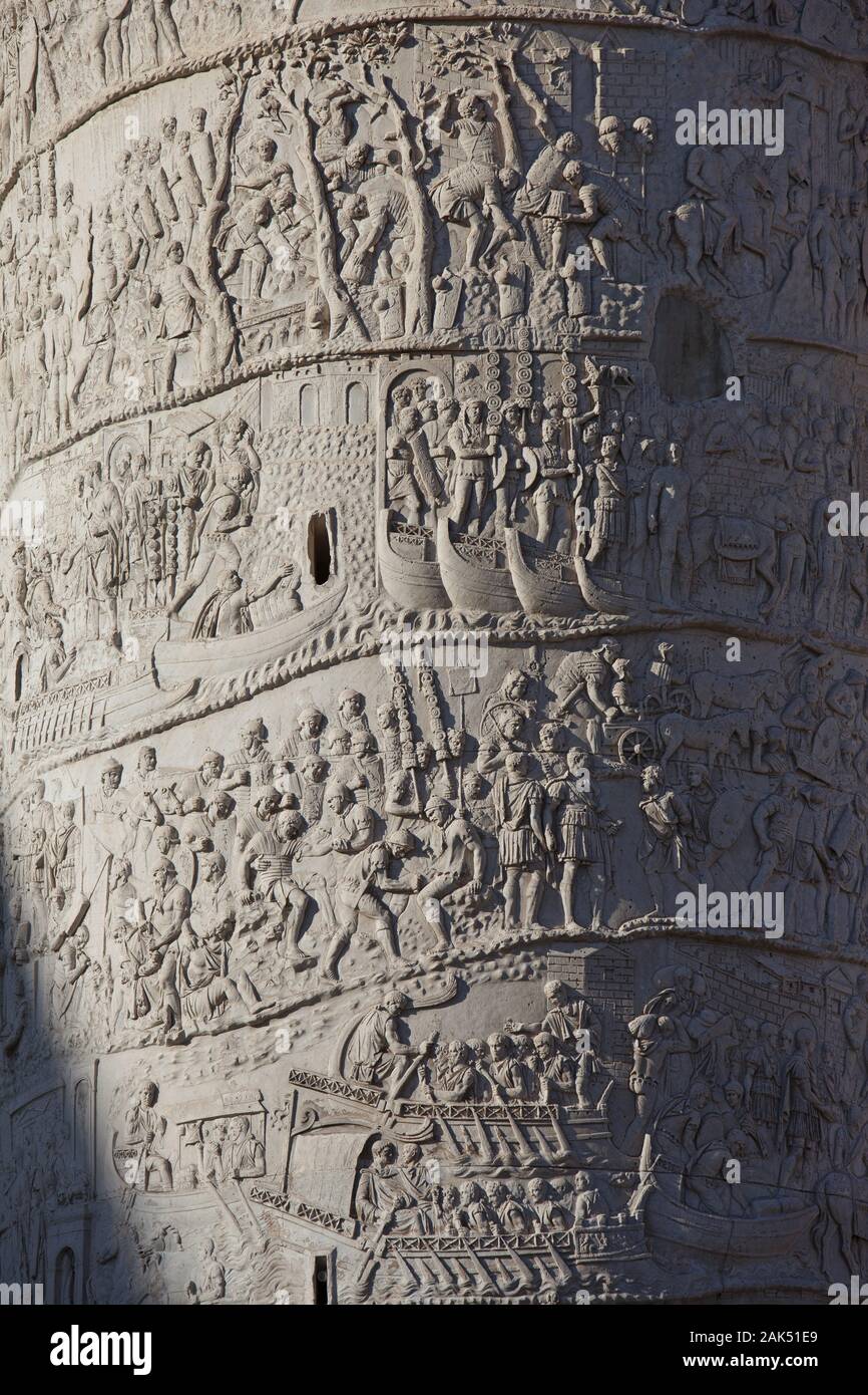 Columna traiana hi-res stock photography and images - Alamy