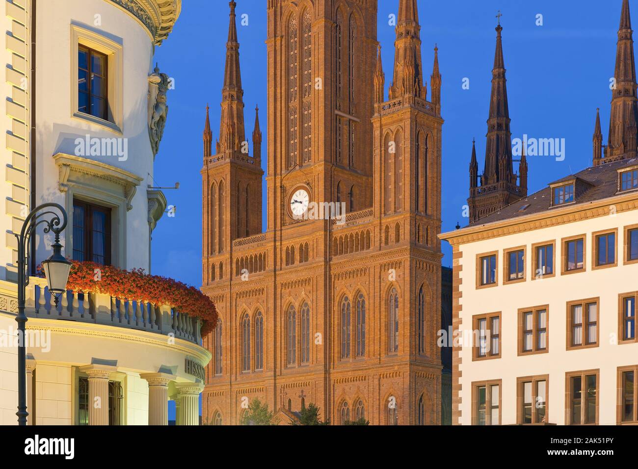 Wiesbaden: Hessischer Landtag, Marktkirche und Stadtschloss auf dem ...