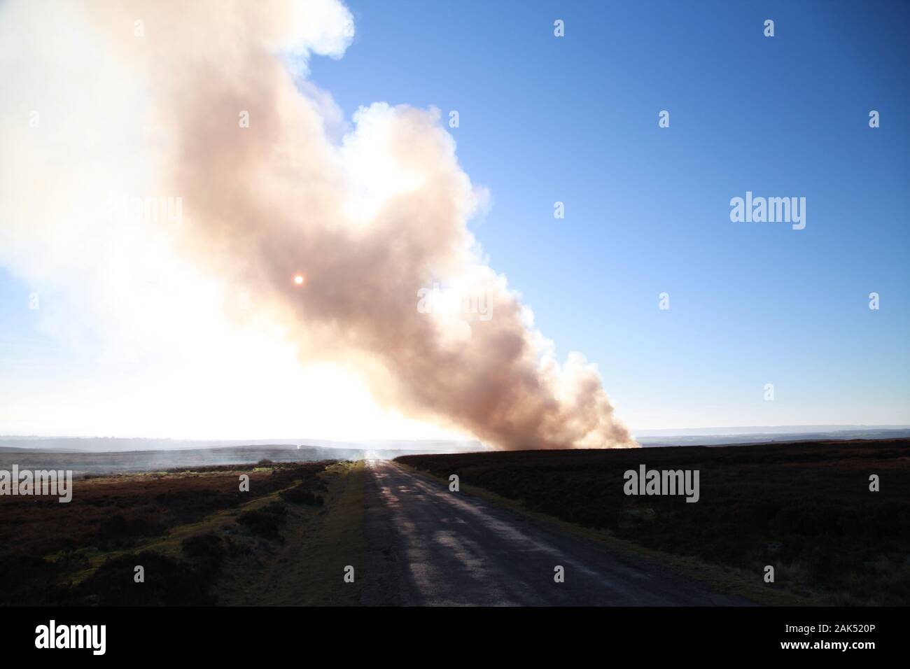 Wildfires australia fire flames bush bush fire hi-res stock photography ...
