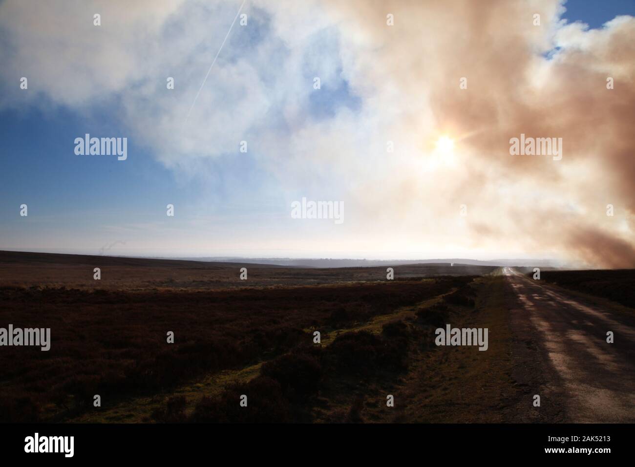 Wildfires australia fire flames bush bush fire hi-res stock photography ...