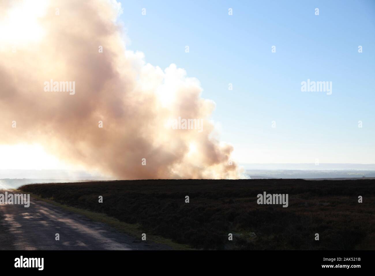 Wildfires australia fire flames bush bush fire hi-res stock photography ...