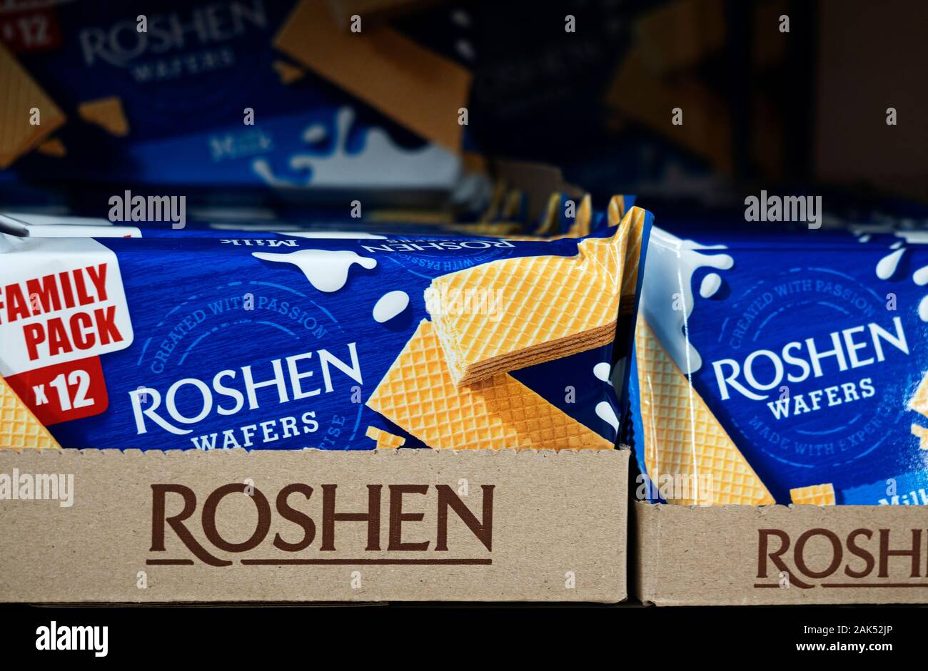 Roshen family pack hi-res stock photography and images - Alamy