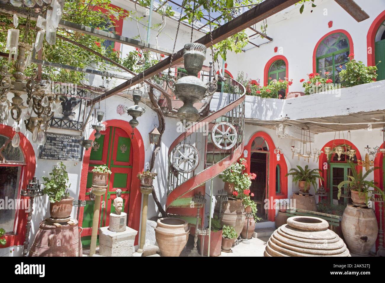 Museum des Dorfpriesters in Asomatos, Kreta | usage worldwide Stock ...