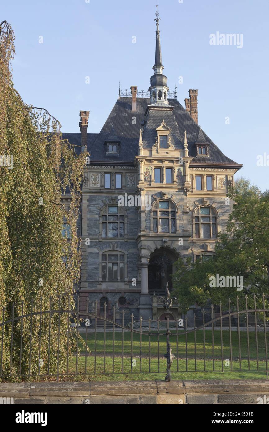 Lieser: Schloss Lieser an der Mosel, Mosel | usage worldwide Stock ...
