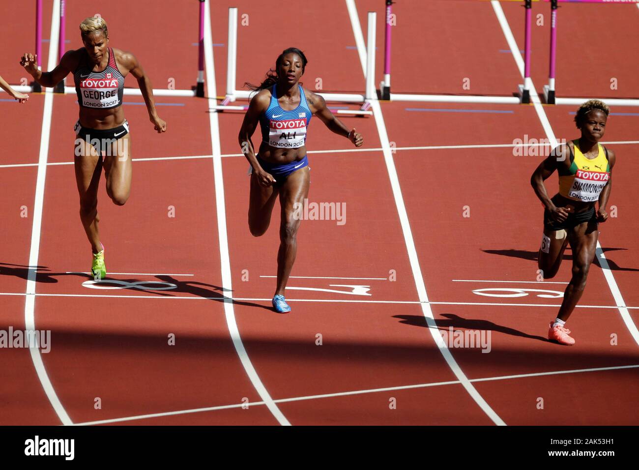 Phylicia George (Canada) , Nia Ali (USA) and Megan Tapper (Jamaique) at ...