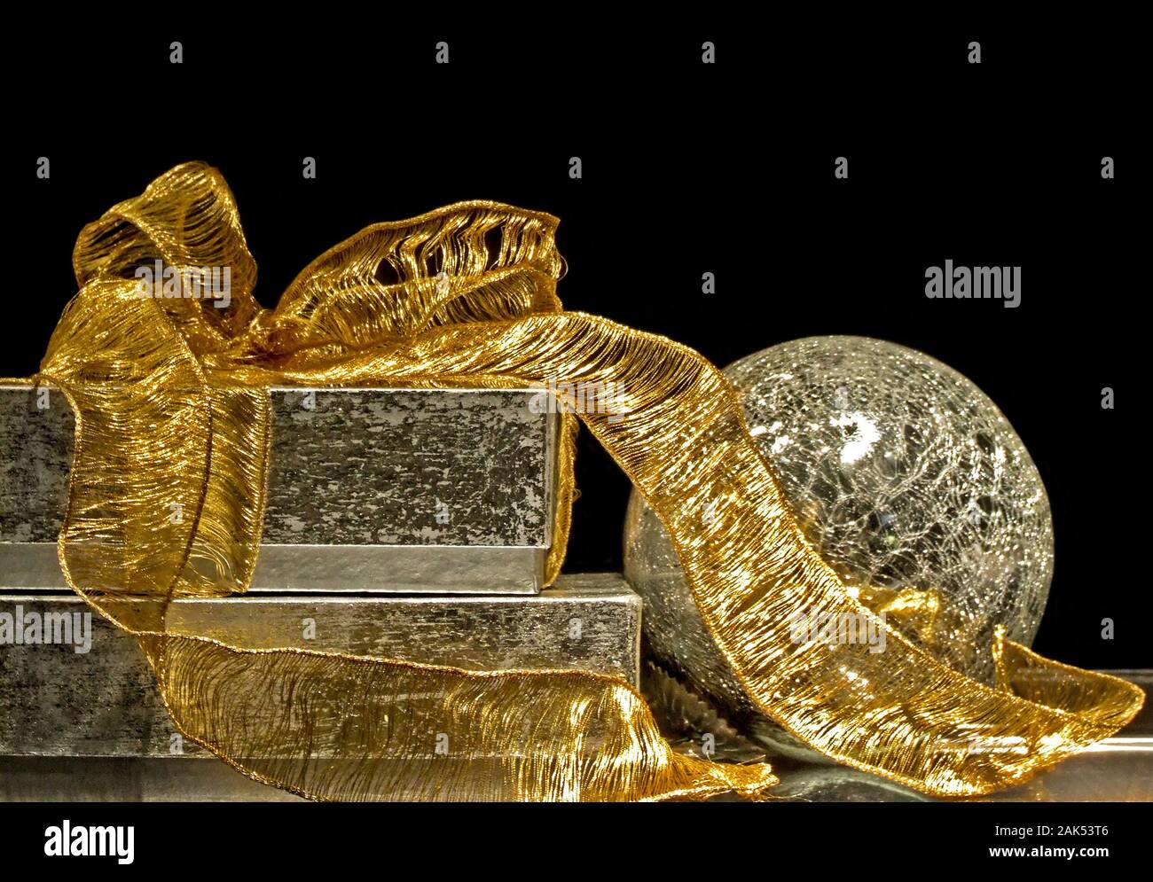 Silver chest box boxes hi-res stock photography and images - Alamy