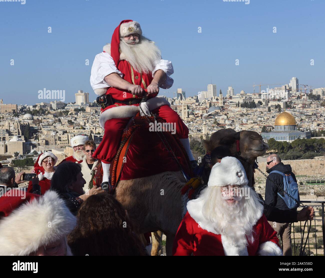 Charles w howard santa claus school hi-res stock photography and images ...