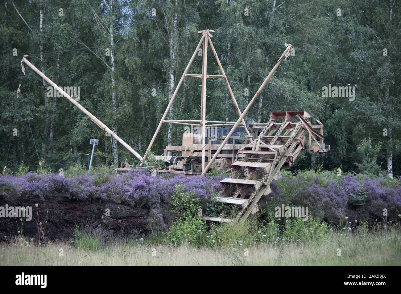 Geeste:Torfbagger im Moormuseum im Bourtanger Moor, Osnabruecker Land ...