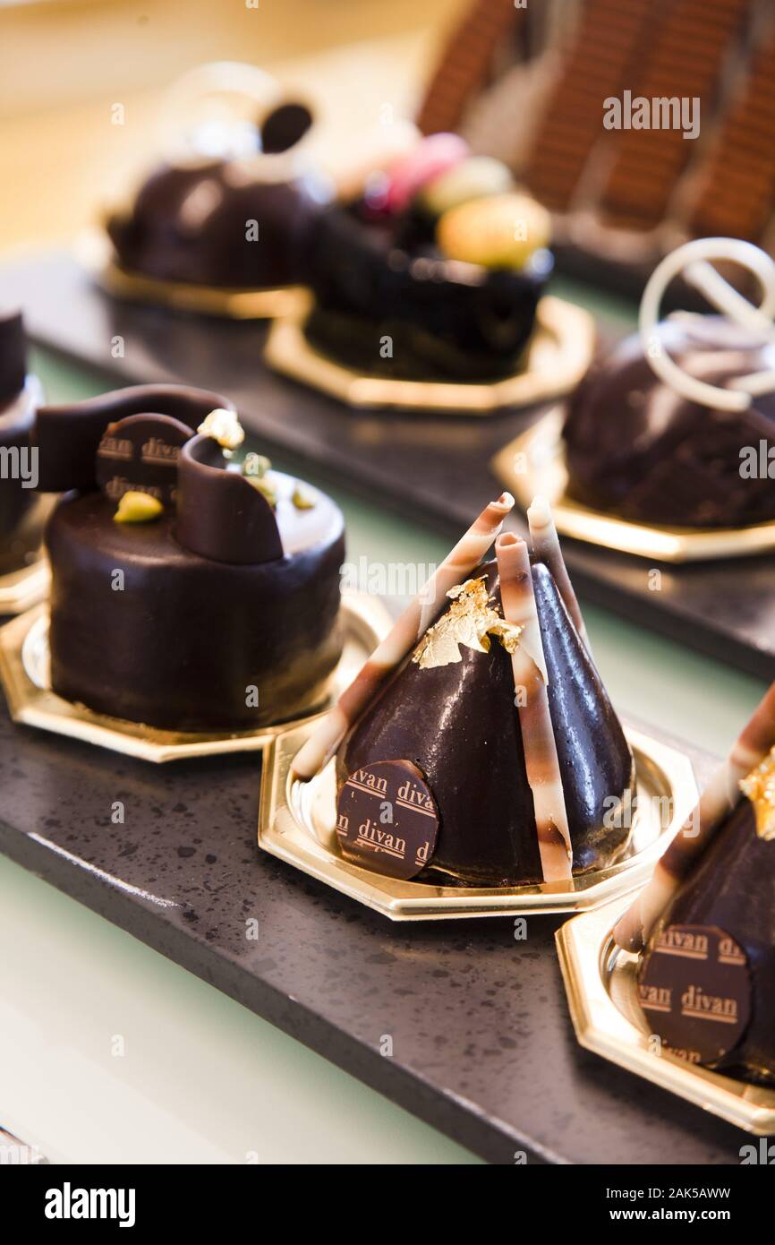 Bebek cafe divan hi-res stock photography and images - Alamy