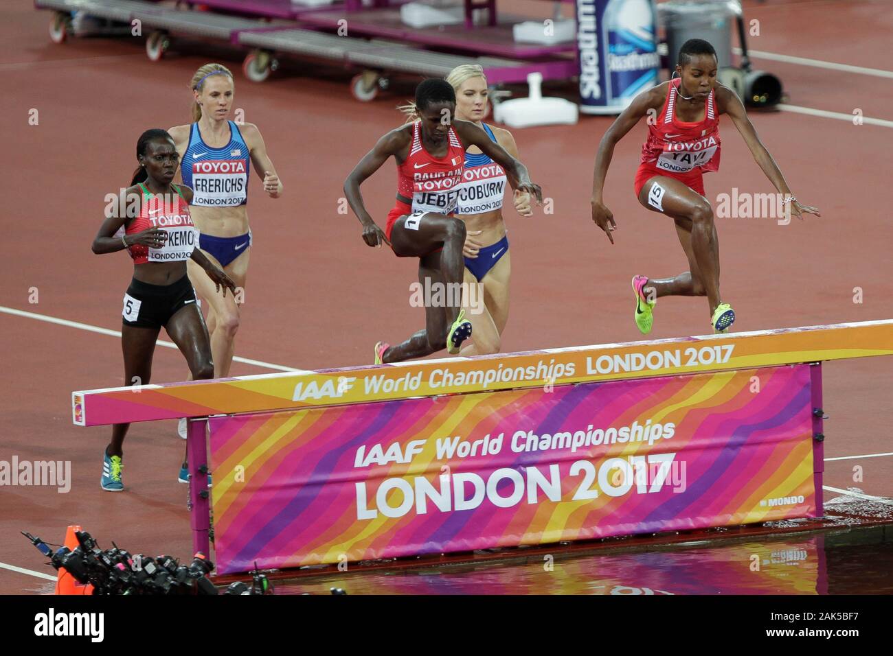 Ruth Jebet (Barhain) ,Hyvin Kiyeng (Kenya) ,Emma Coburn (USA) and ...