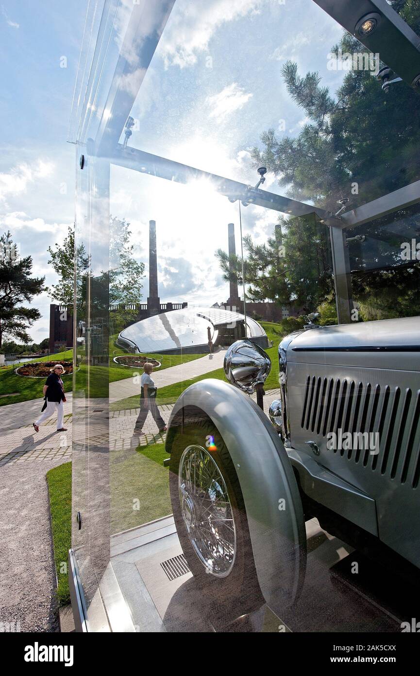 Wolfsburg: Autostadt, Museum und Erlebnispark der Volkswagen AG ...