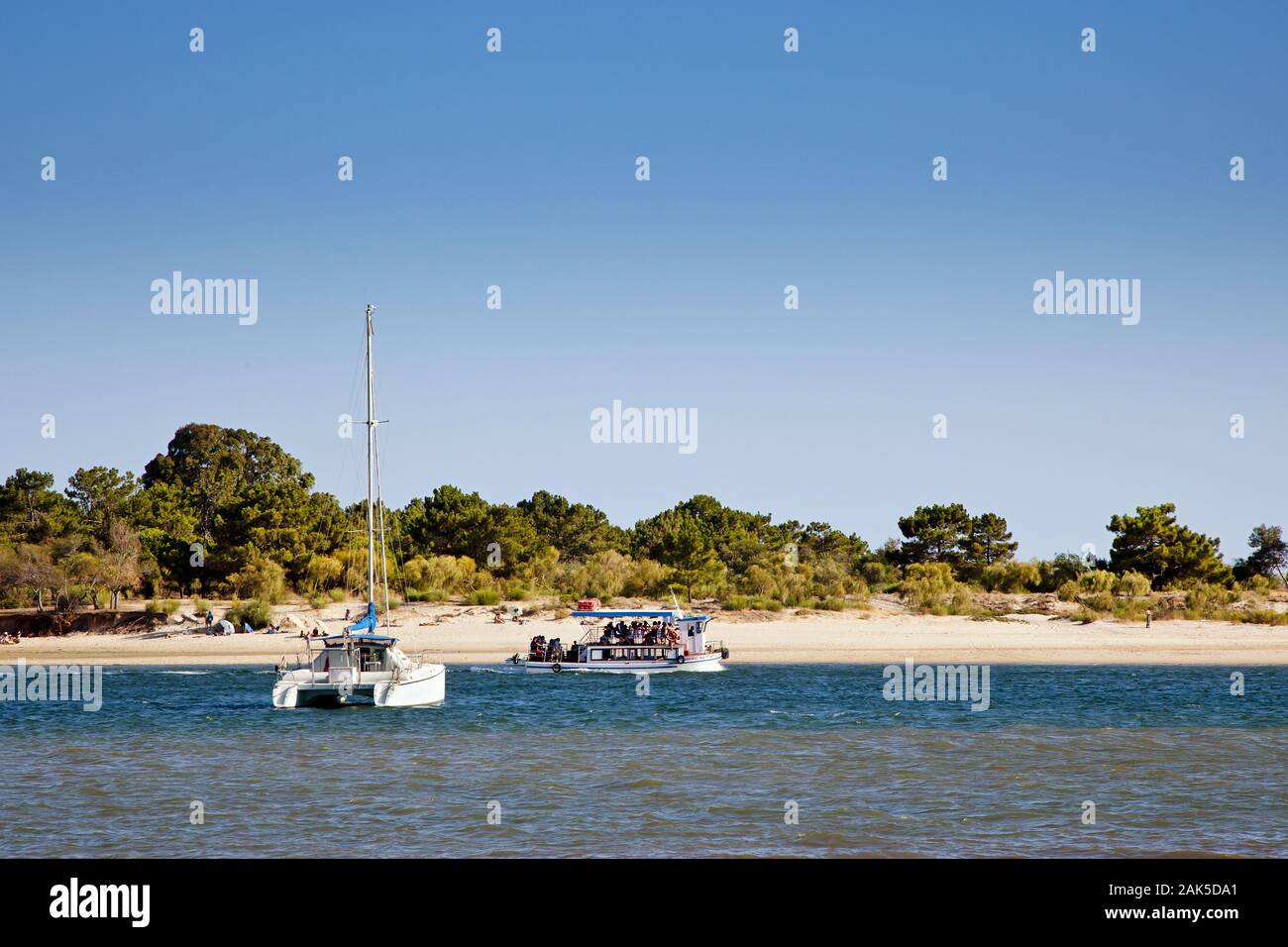 Insel Ilha de Tavira: Lagune bei Tavira, Algarve | usage worldwide ...