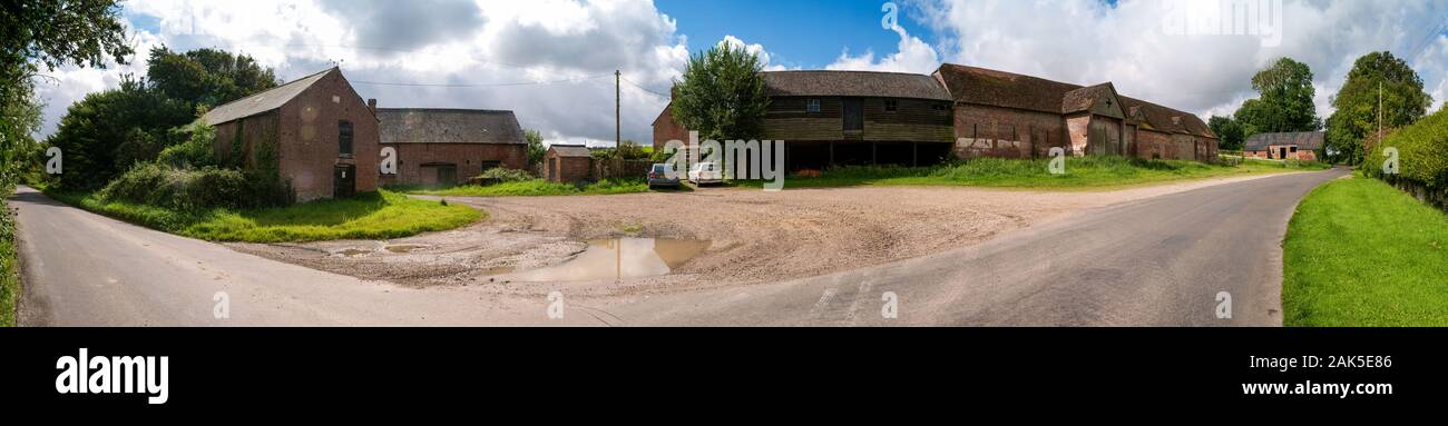 Agricultural barns england hi-res stock photography and images - Alamy