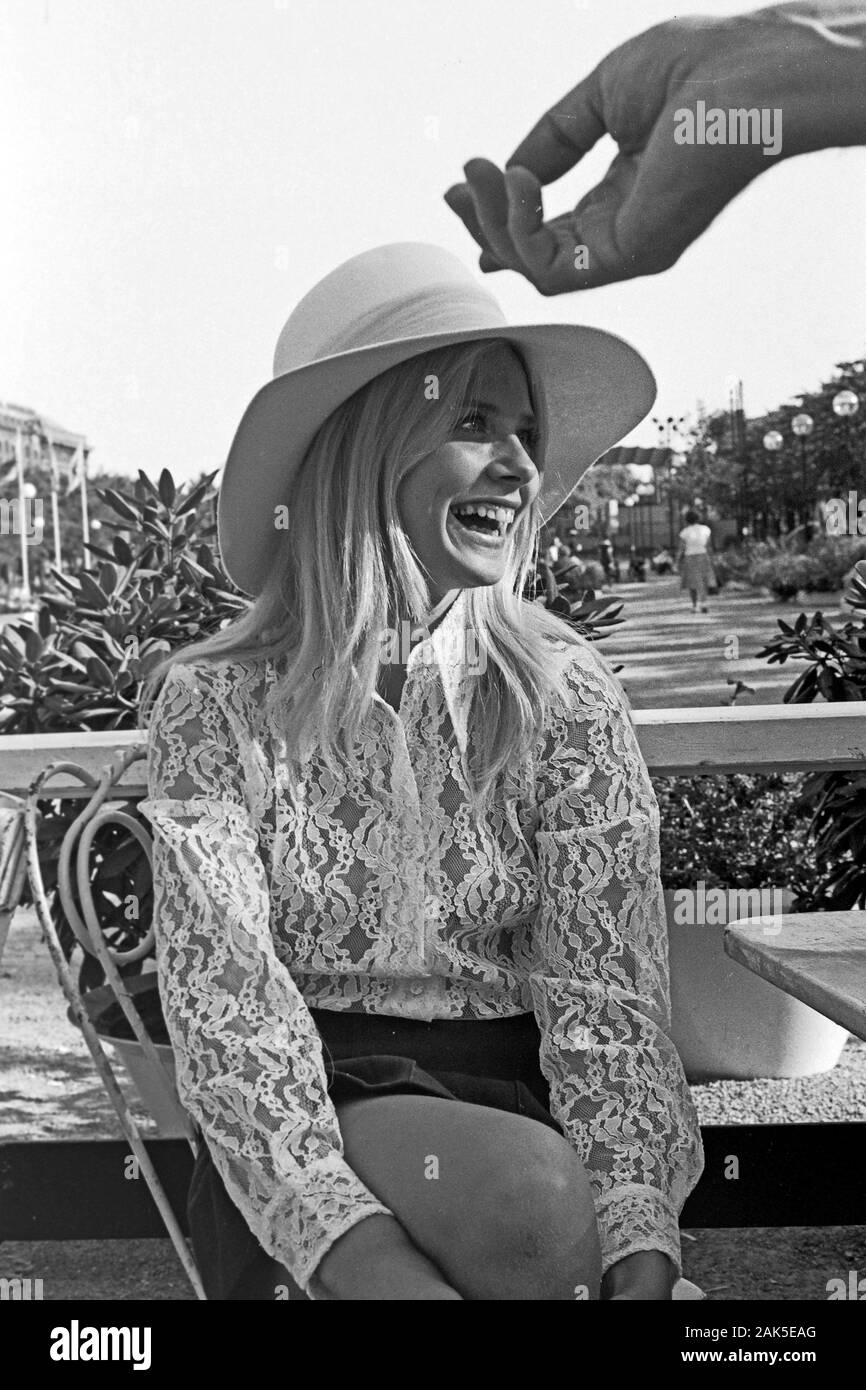 Annabella munther hi-res stock photography and images - Alamy