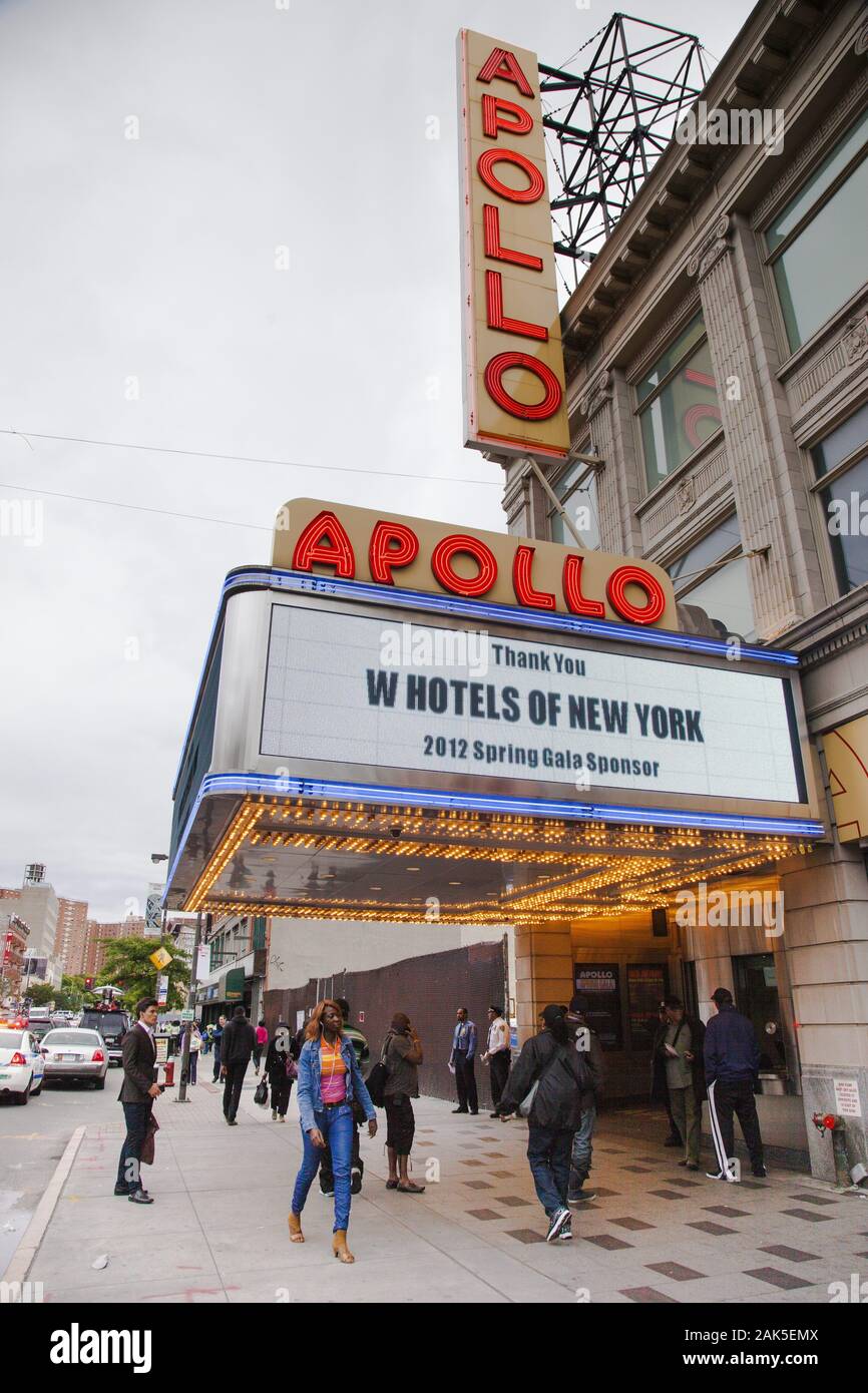 Stadtbezirk Manhattan/Harlem: Apollo Theater in der 125th Street, New ...