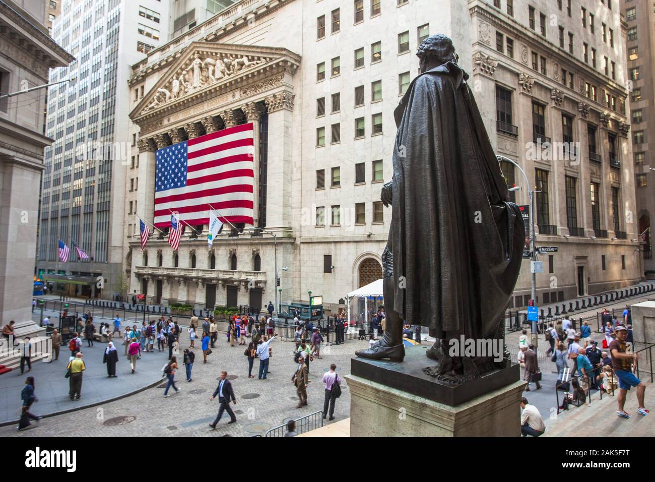 Nyse history hi-res stock photography and images - Alamy
