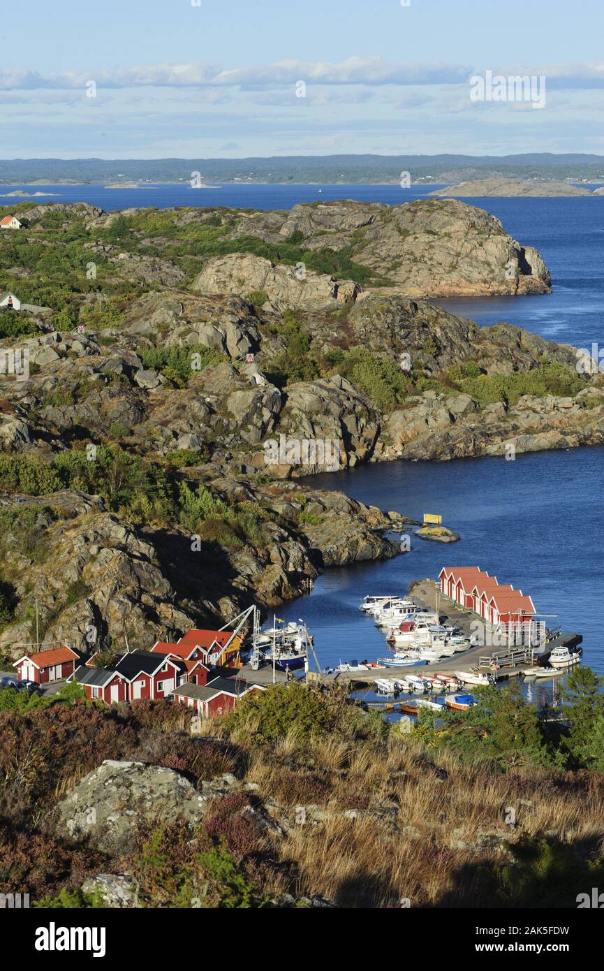 Insel Tjoern: Landschaft bei Roennaeng, Schweden Sueden | usage ...