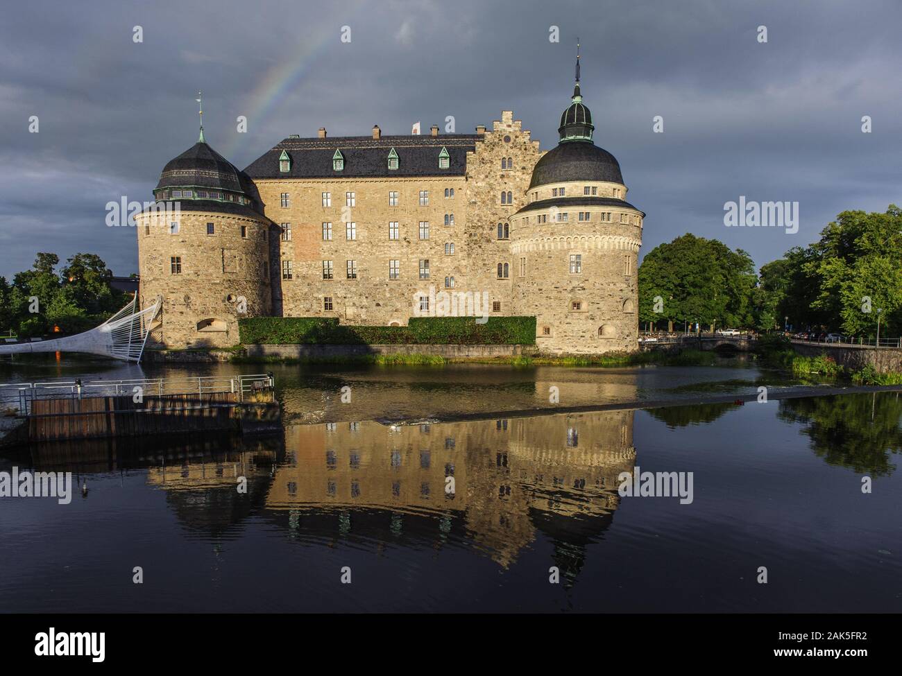 Oerebro: Schloss Oerebro auf der kleinen Insel Svartan, Residenz fuer ...