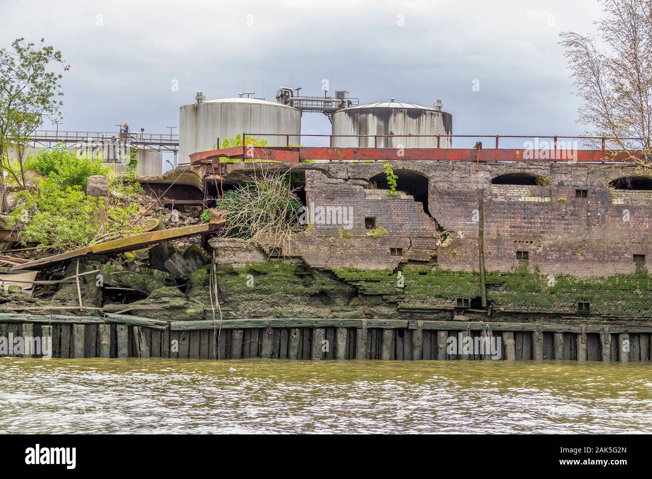 rundown industrial scenery around the Port of Hamburg Stock Photo - Alamy