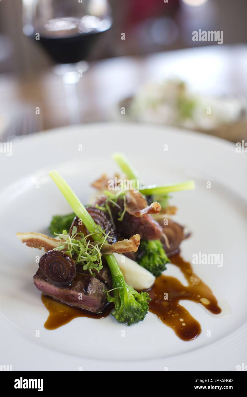 Overture restaurant hi-res stock photography and images - Alamy