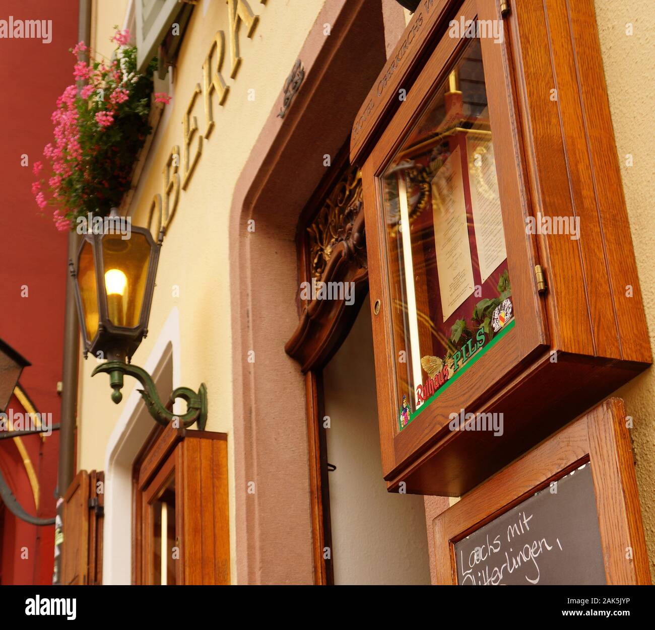 Freiburg: "Hotel Oberkirch s Weinstuben" am Muensterplatz, Schwarzwald ...