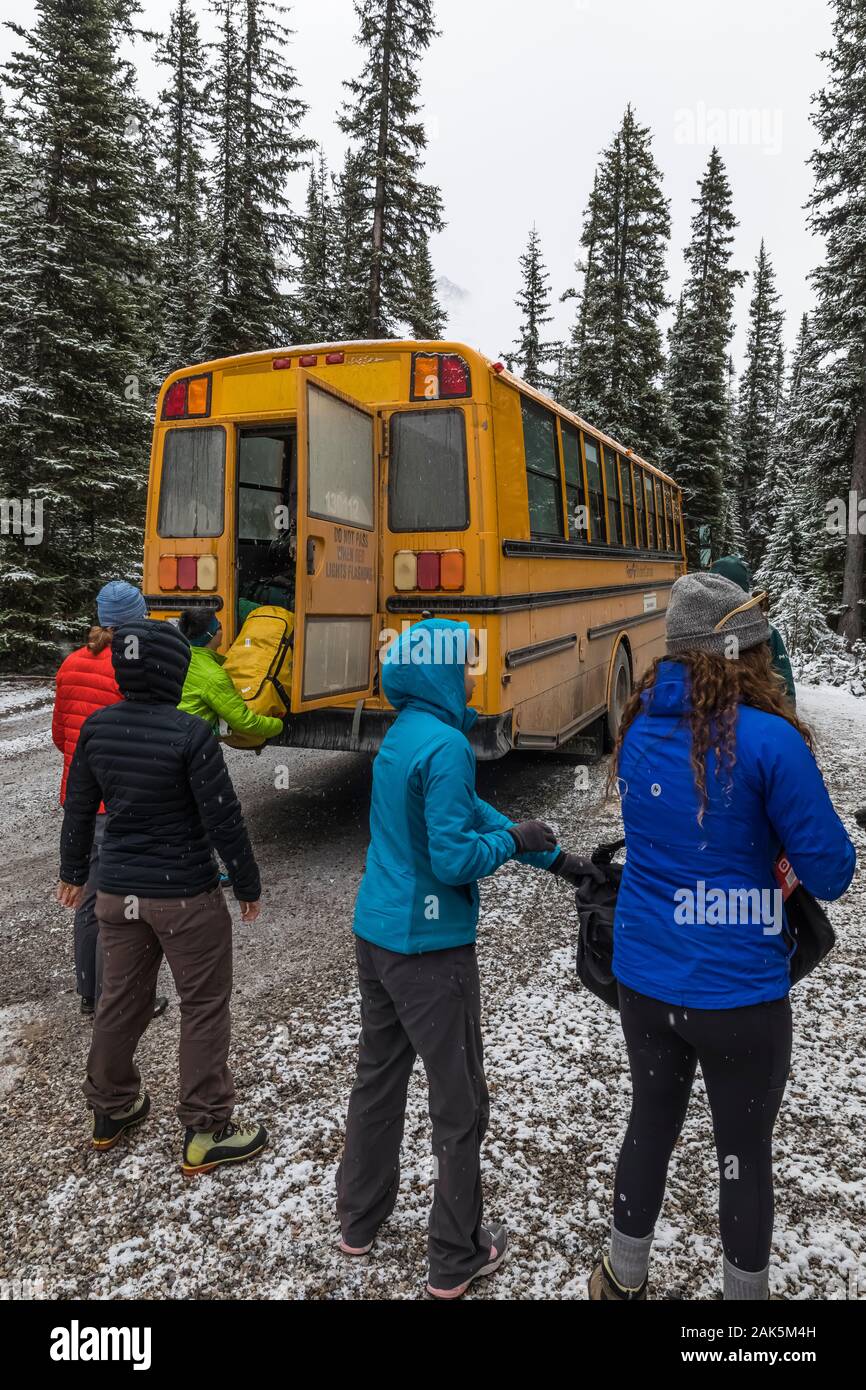 Bus in campground hi-res stock photography and images - Alamy
