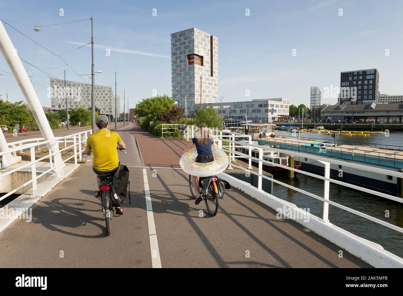 Bruecke von Java-eiland nach Sporenburg, Amsterdam | usage worldwide ...